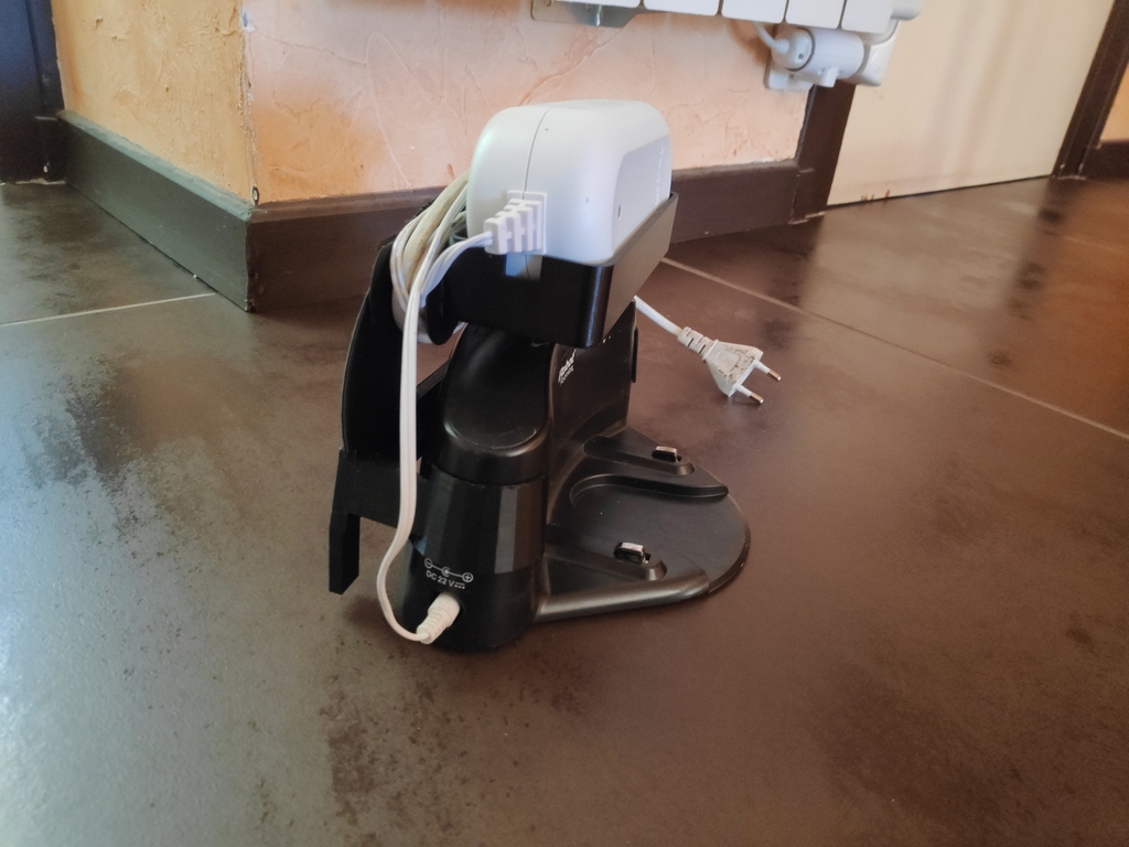 Free 3D file ROOMBA base charger 🧹・Model to download and 3D print・Cults